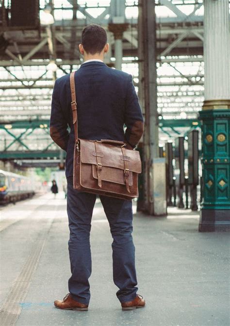 10 Best Messenger Bags For Men 2021 Messenger Bag Messenger Bag