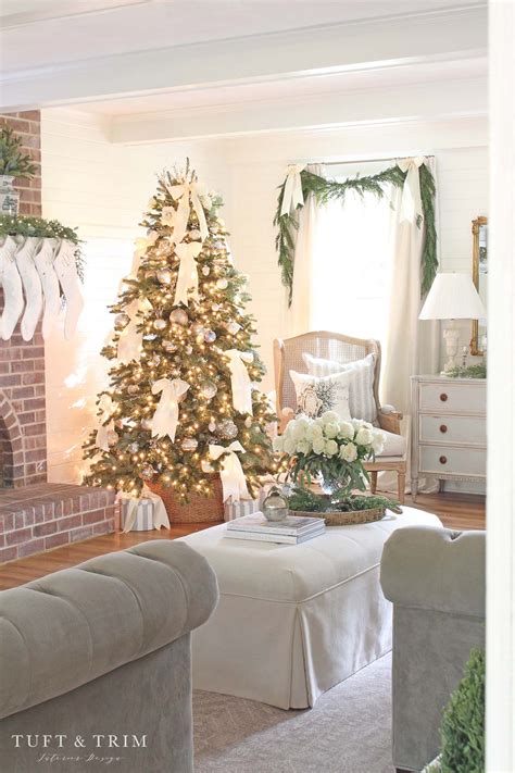 Elegant Christmas Tree Decorating Ideas 2022