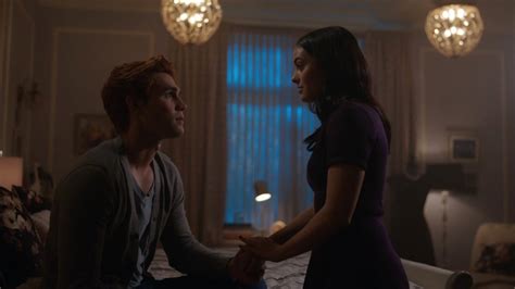 Riverdale Fashion Season 2 Episode 15 – Eye Hate Heels
