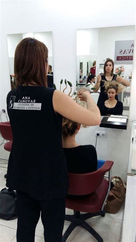 Academia De Peluquería Y Estética Ana Cánovas Palma De Mallorca