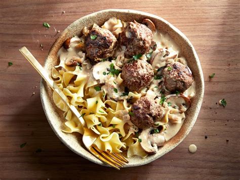 Swedish Meatballs Over Egg Noodles Recipe Weeknight Dinner Recipes