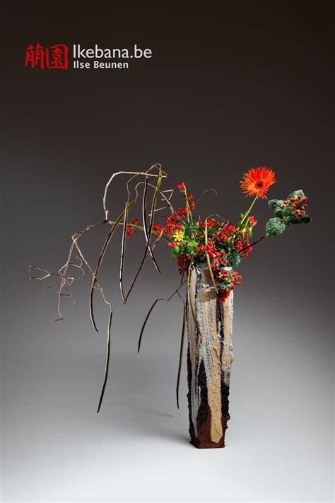 Pin On Ikebana By Ilse Beunen