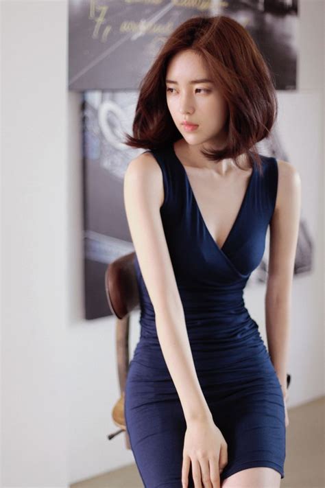 Milkcocoa 优雅 木燃7279采集到美人。模特 509图 花瓣美女 นางแบบ ผู้หญิง นางแบบเอเชีย