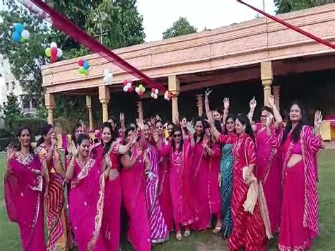 Sawan Lahariya Mahotsav 2023 Jaipur Women Tied Knot On Folk Songs