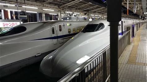 2022年6月12日東海道新幹線名古屋 駅 N700a 系 ·f編成運行16番線 新大阪· 岡山行き 111a F9編成111aのぞみ111号