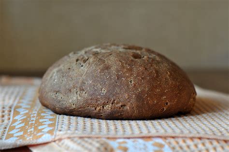 How To Bake Authentic Russian Style Dark Bread At Home Russia Beyond
