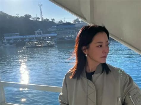 女優キム・ヒソン、風に髪が舞っても世界で一番美しい？自他ともに認める“女神”のオフショット Wowkorea（ワウコリア）