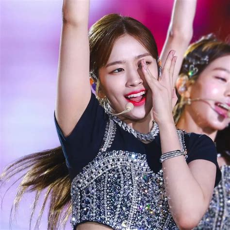 아이브 안유진 겨드랑이 유저방송 엠봉