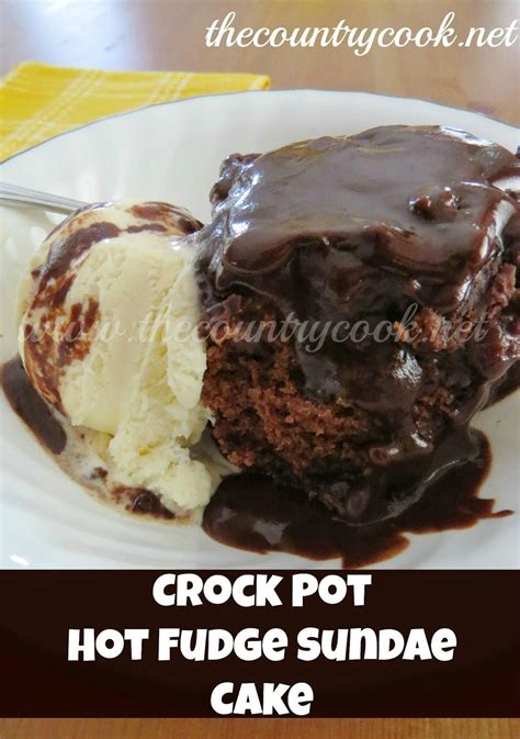 Slow Cooker Hot Fudge Sundae Cake