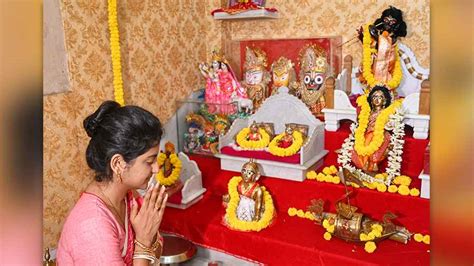 10 Elegant Laxmi Puja Decoration At Home Ideas For A Divine Celebration