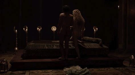 Holliday Grainger Nue Dans The Borgias
