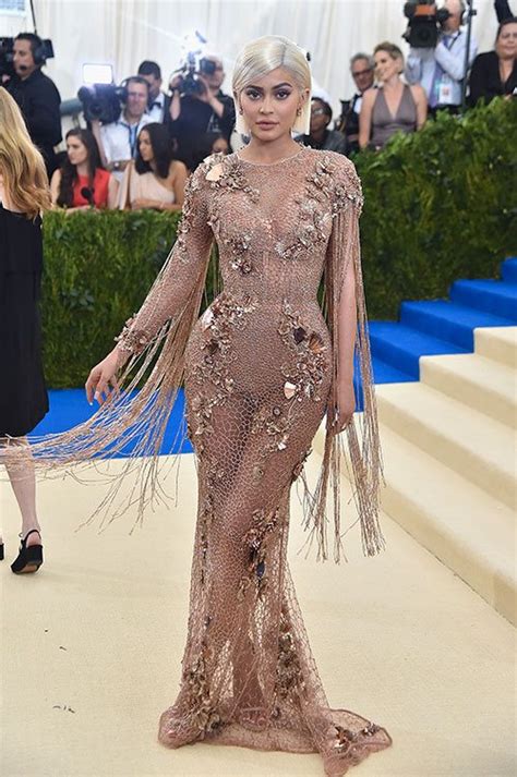 Met Gala 2017 Les Looks Les Plus Incroyables Du Tapis Rouge Elle Be