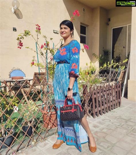 Anjena Kirti Instagram Merry Christmas Everyone 🎅🏼🎄☃️ ️🎁💐💝🎊🛍 Gethu