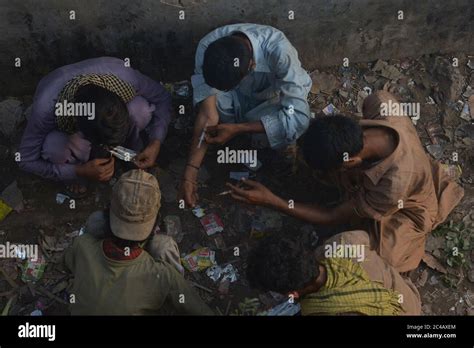 Lahore Pakistan 25th Jun 2020 A Group Of Pakistanis Drug Addicts