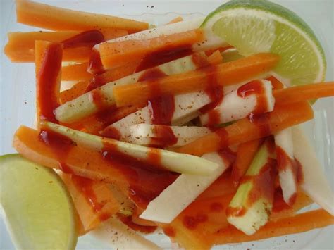Jicama Y Pepinos Con Chile Y Limon Mexican Food Recipes Traditional