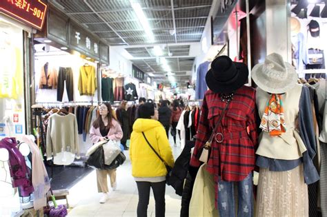 中高端女装批发市场在哪里？广州4个中高档服装批发市场推荐