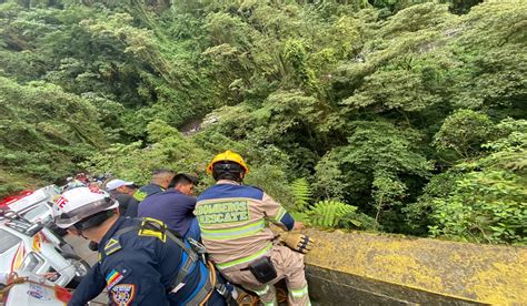 Cundinamarca Pareja Que Se Movilizaba En Una Motocicleta Sufre