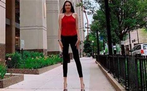 Cette Jeune Femme A Les Plus Longues Jambes Du Monde L Frii