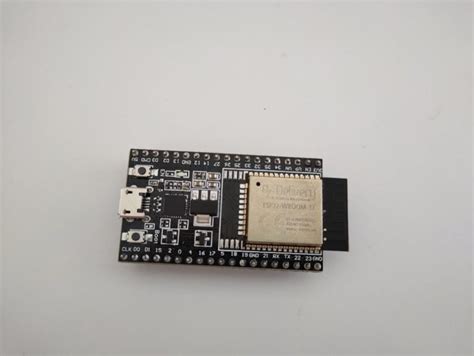 erste schritte mit dem esp32 oder esp8266 und der arduino ide