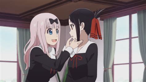 Гиф анимация Тика Фудзивара Chika Fujiwara Кагуя Синомия Kaguya