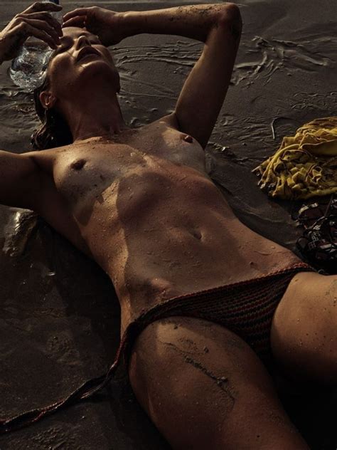 Carolyn Murphy Nude And Sexy 27 Photos The Fappening