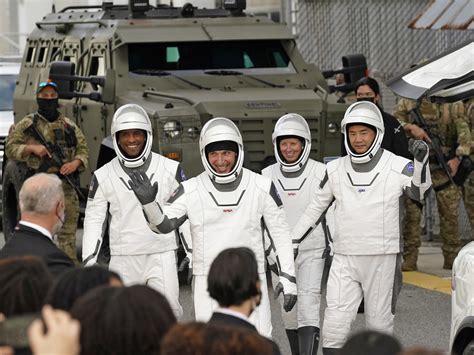 Spacex Mission Crew Dragon With 4 Astronauts Docks With Space Station