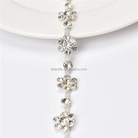 Glitter Silver Crystal Rhinestone Chain Flower Shape Glass Diamond