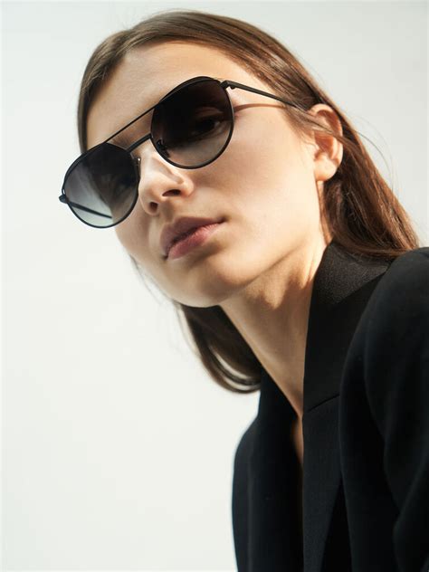 แว่นตากันแดด Black Double Bridge Wireframe Aviator Sunglasses Charles