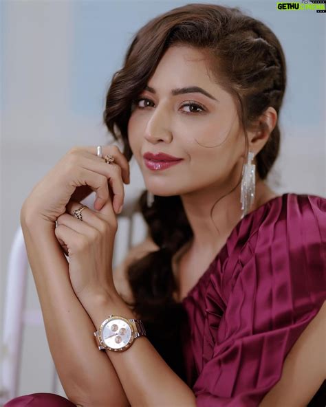 Ridheema Tiwari Instagram My Lip Gloss Is Poppin Outfit Cameo