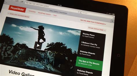 royalslider touch enabled image gallery and content