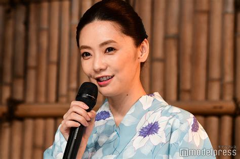 倉科カナ「結婚してなかったっけ？」共演者のイジりに“エア指輪”披露 モデルプレス