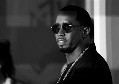 Diddy Τα Sex Tapes τον δείχνουν με 8 σταρ συμπεριλαμβανομένων