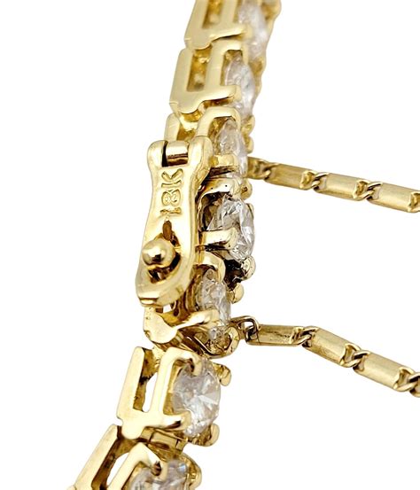 10 Carat Round Brilliant Cut Diamond Tennis Bracelet In 18 Karat Yellow
