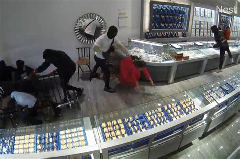 Wild Video Shows Lightning Fast Armed Robbery Of Nj Jewelry Store