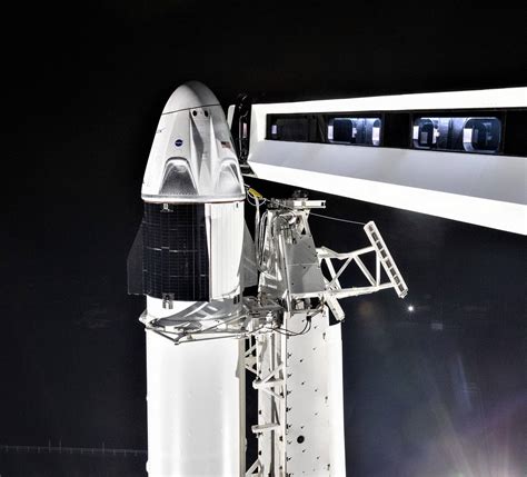 Crew Dragon Dm 1 Falcon 9 B1051 Rollout Spacex 4 Square C Teslarati