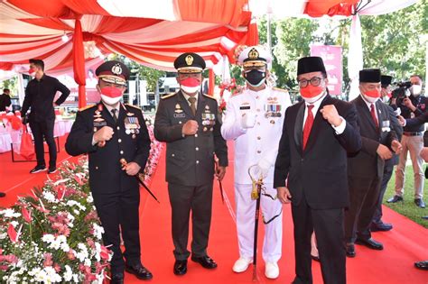 Peringati Hut Ke 76 Ri Danlantamal Viii Ikuti Upacara Bendera Di