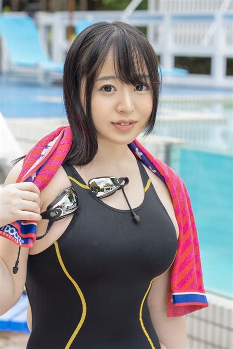 合宿に来ていた水泳部巨乳jdの競泳水着を脱がせて背後からノンストップ乳首責め敏感なおっぱいの先っちょをしつこく攻められ腰をクネらせて人生初の
