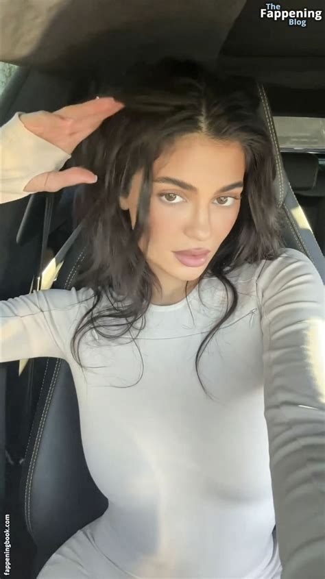 Kylie Jenner Kyliejenner 2 Nude Onlyfans Leaks The Fappening