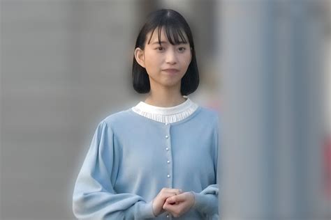 白ビキニ写真集が話題の森川葵 ドラマロケ現場で見せた薄手パンツと透けブラウス姿｜newsポストセブン