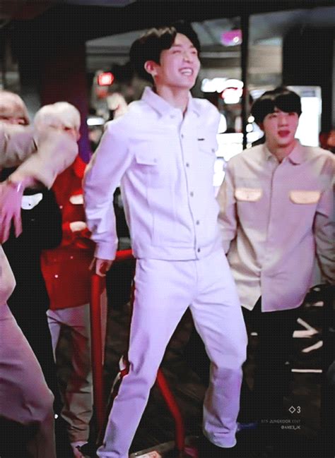 Bts Takes On L A With Vogue—and Its “hella Lit” ️ My Heart 😍