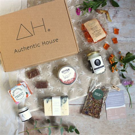 30 Best Subscription Boxes For Couples 2021