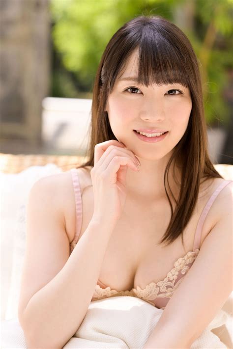 Photobook Airi Suzumura 鈴村あいり Prestige Pose Message 17 2022 02 05