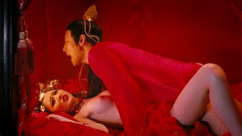 Голая Лени Лан в 3 D Sex And Zen Extreme Ecstasy
