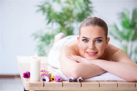 The Woman During Massage Session In Spa Stock Image Image Of Parlor Beauty 120587255