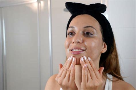 Best Natural Face Cleansers For Acne Prone Skin Love Your Skin