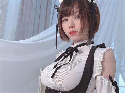 「令和のエロテロリスト」えなこ、胸元がはち切れそうなメイドコスプレ披露！ 「破壊力抜群」「無理可愛過ぎ」 All About News