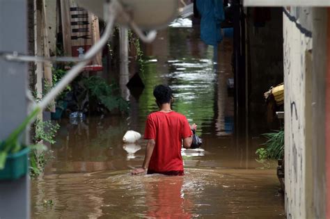 Foto Begini Kondisi Kawasan Cipinang Melayu Yang Diterjang Banjir