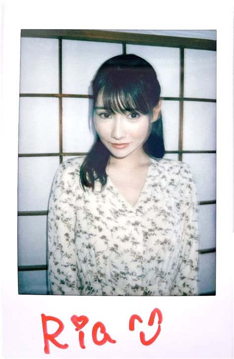 Dvd購入特典 山手梨愛 直筆サイン入り 現場生チェキ 裸神 私服風衣装 02 サイン ｜売買されたオークション情報、yahooの商品情報を