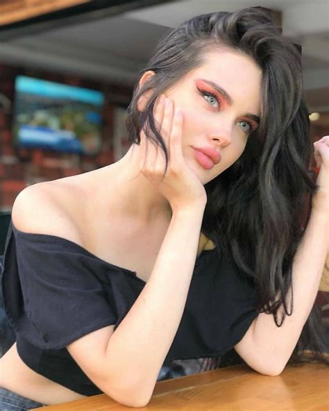Insanely Beautiful On Instagram “ турчанка Реклама в стори в 5 групп