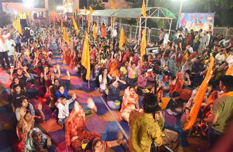 Video जयपुर में एक साथ हजारों लोगों ने किया हनुमान चालीसा पाठ जयकारों